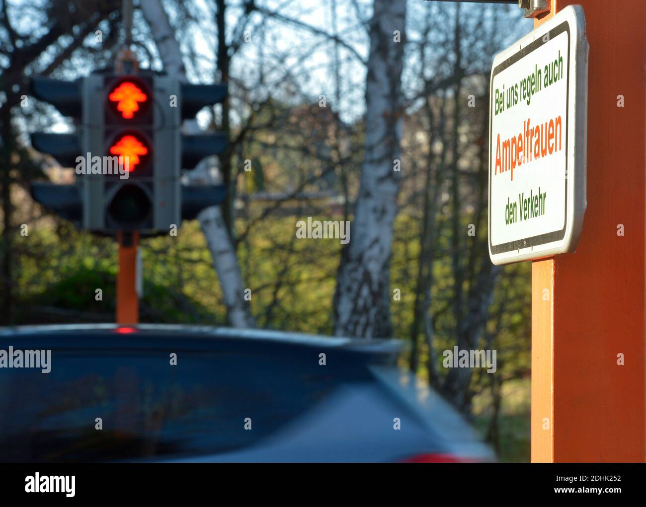 Pedestrian light controlled crossing hi-res stock photography and ...