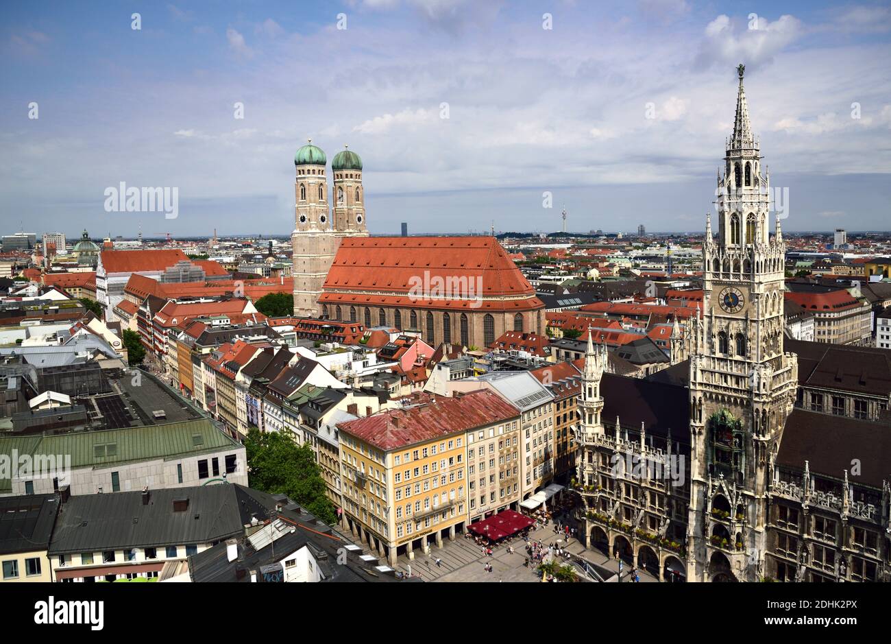Marienplatz and frauenkirche hi-res stock photography and images - Alamy