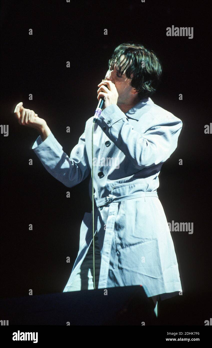 Pulp band nineties hi-res stock photography and images - Alamy
