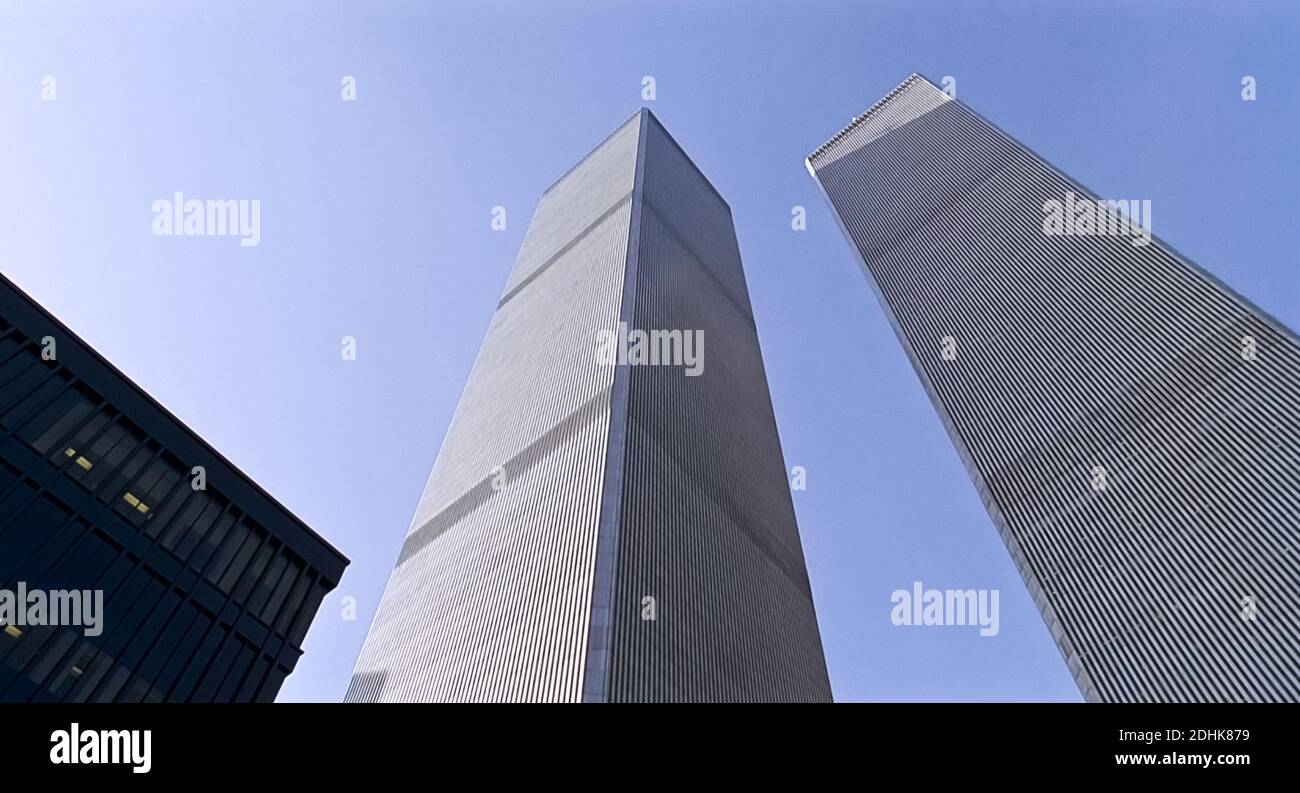 Home alone film stills hi-res stock photography and images - Alamy