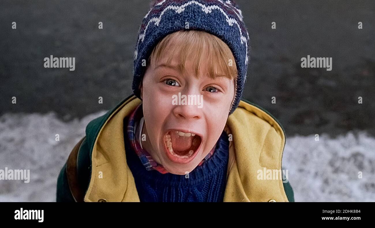USA. Macaulay Culkin in ©20th Century Fox holiday special : Home Alone ...