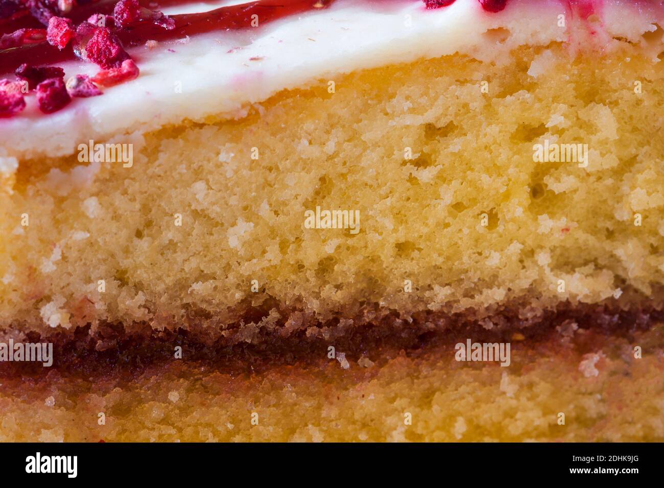 Mary berry raspberry cake hi-res stock photography and images - Alamy