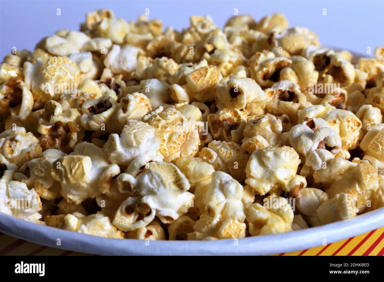 popcorn in a bowl Stock Photo - Alamy
