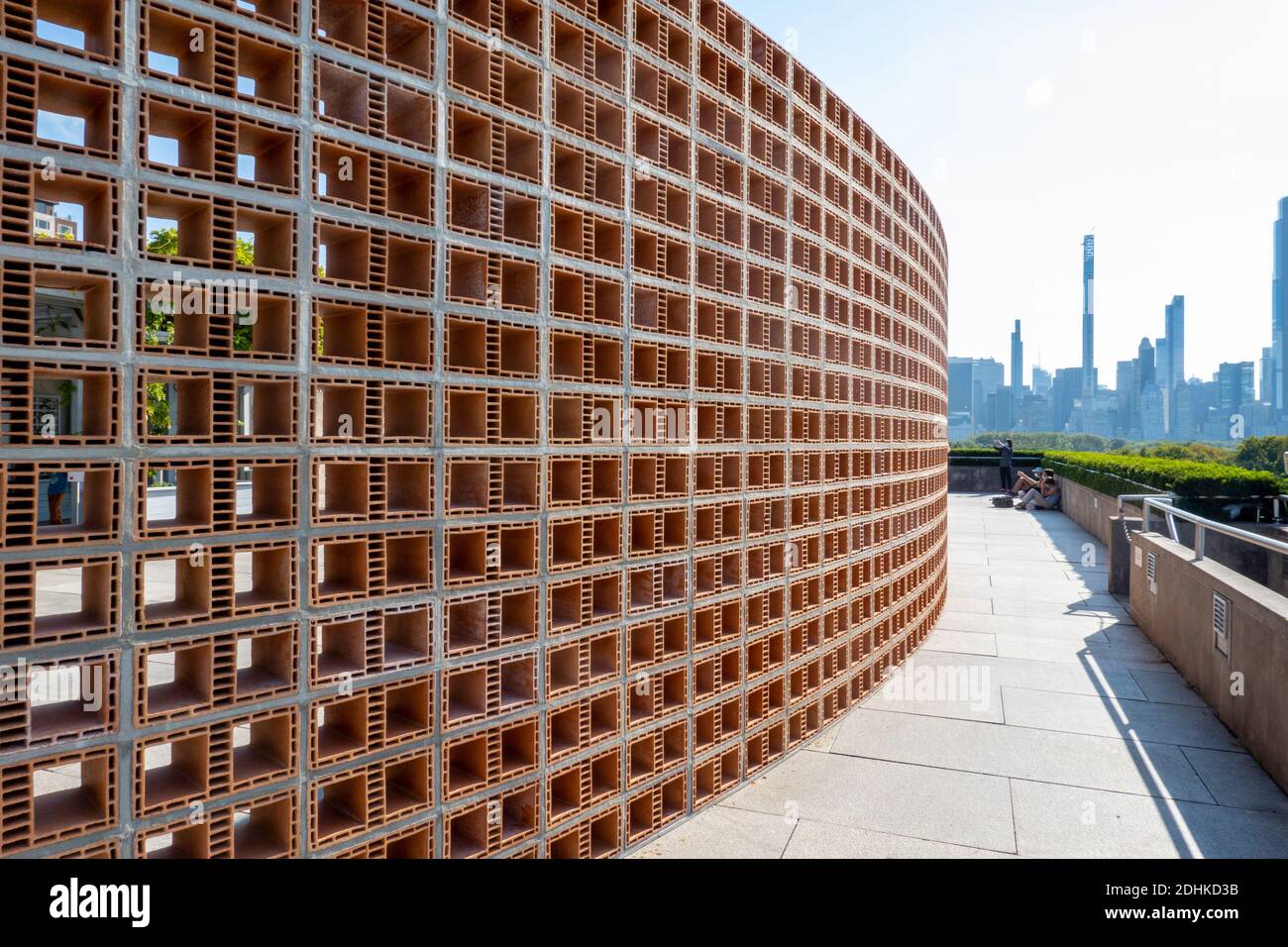 Met Museum New York Roof High Resolution Stock Photography and Images ...