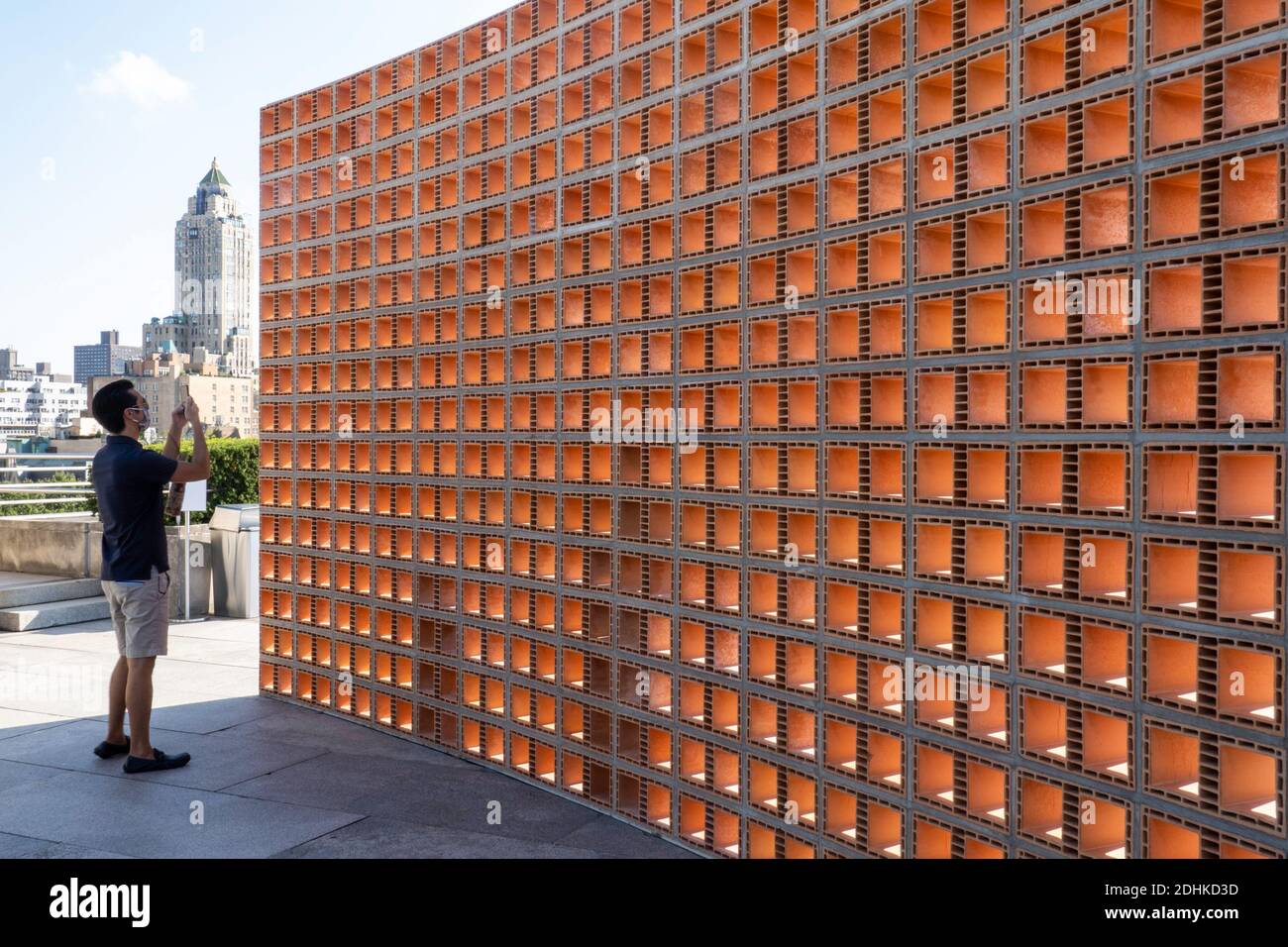 The iris and b gerald cantor roof garden hi-res stock photography and ...
