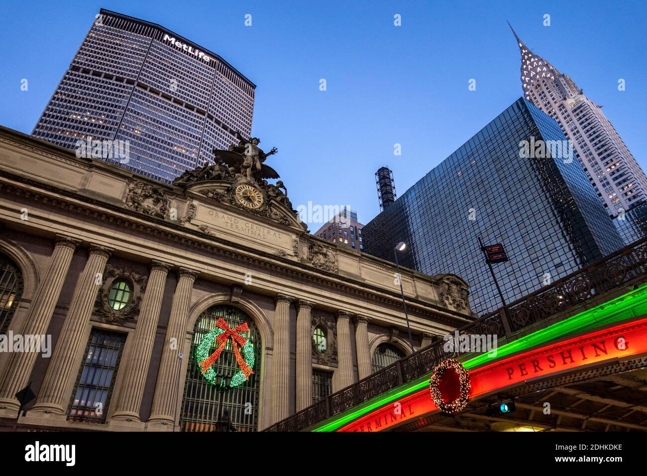 Pershing square viaduct hi-res stock photography and images - Alamy