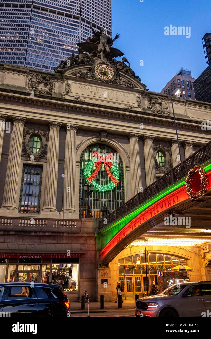 Pershing square viaduct hi-res stock photography and images - Alamy