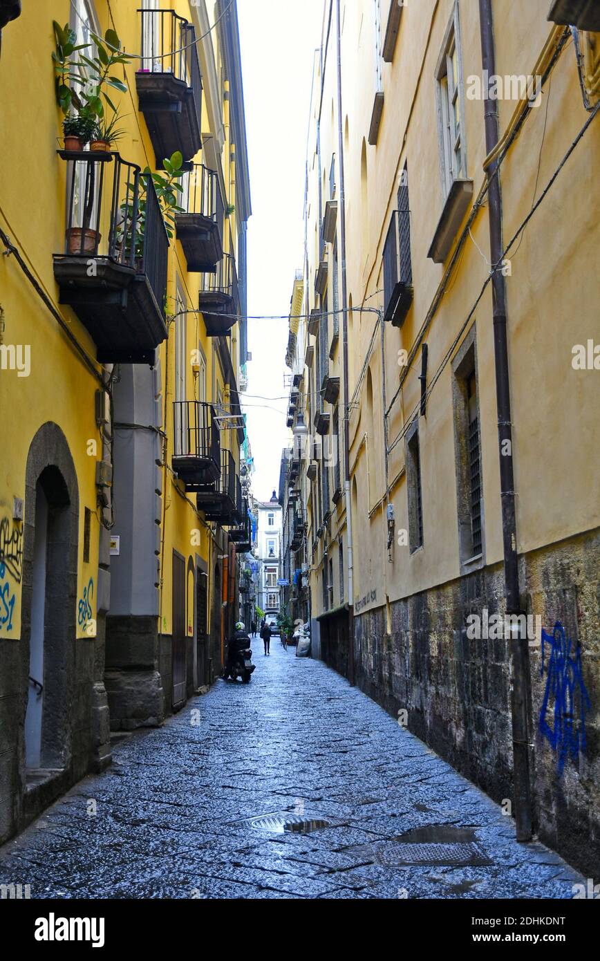 A street in the historic city center of Naples, Italy Stock Photo - Alamy