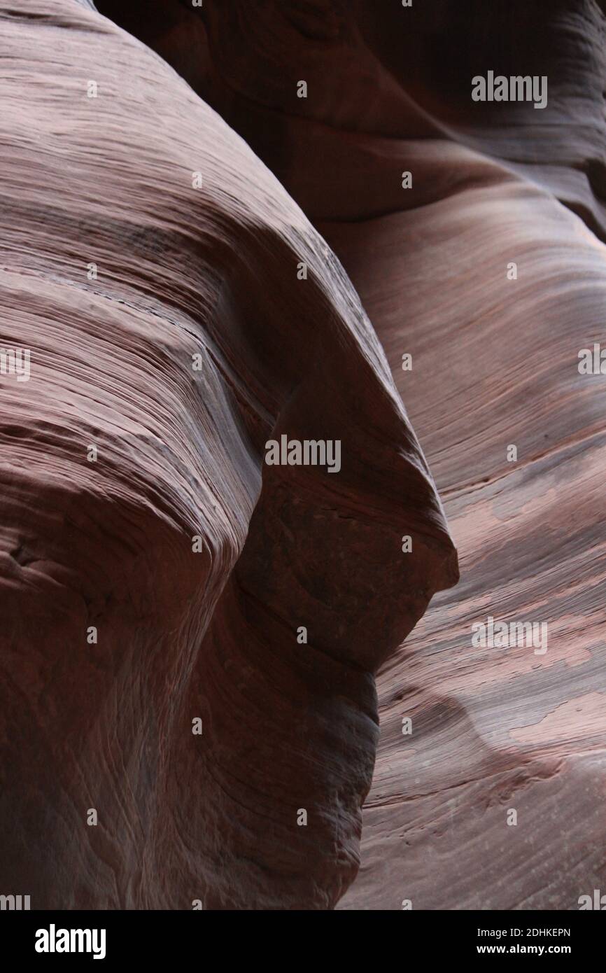 Curved rock lines hi-res stock photography and images - Alamy