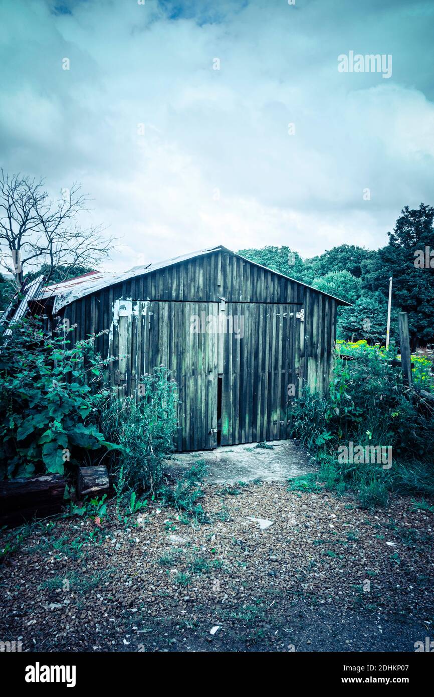 Double garage uk hi-res stock photography and images - Alamy