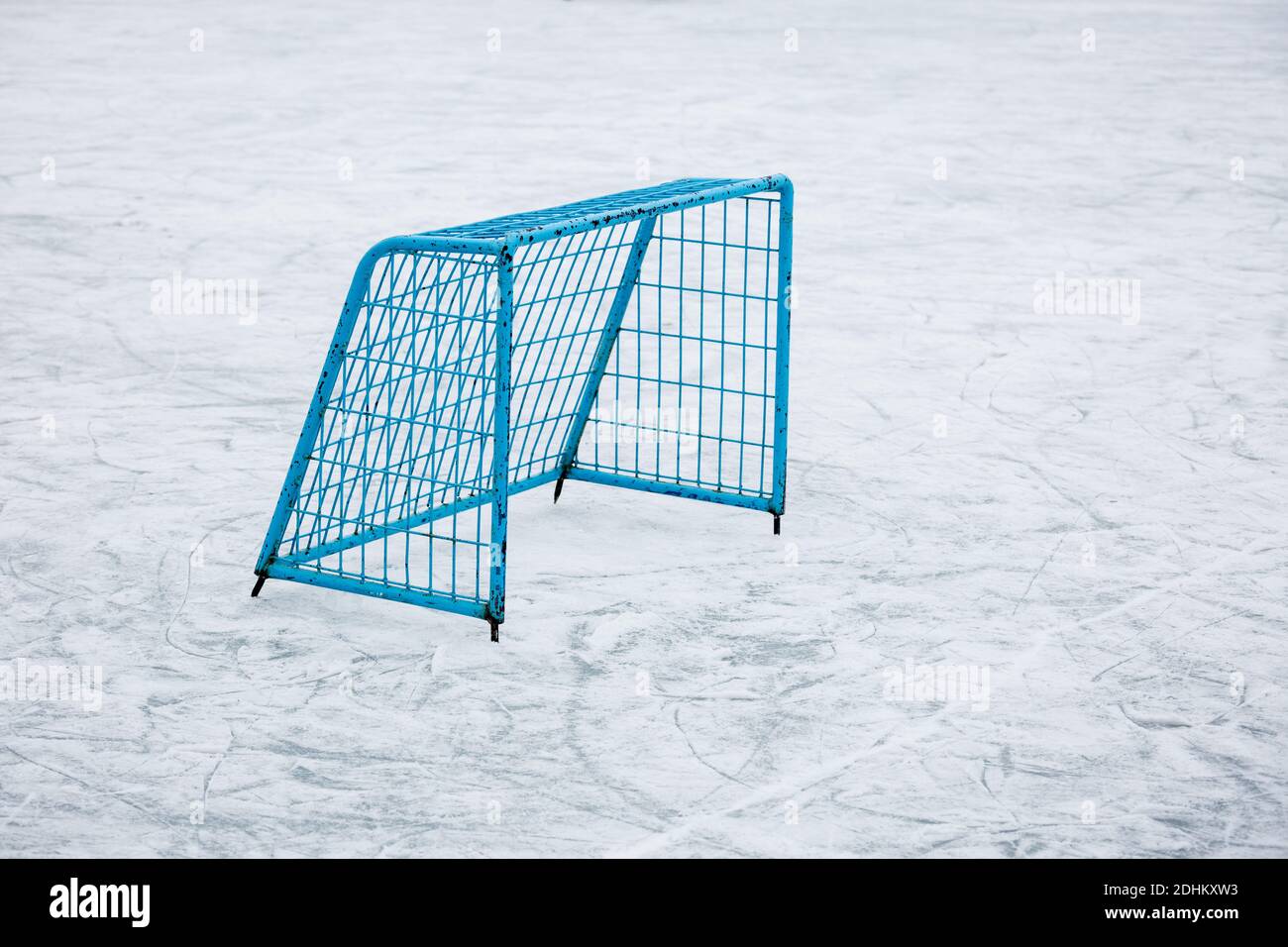 Open air ice arena hi-res stock photography and images - Alamy