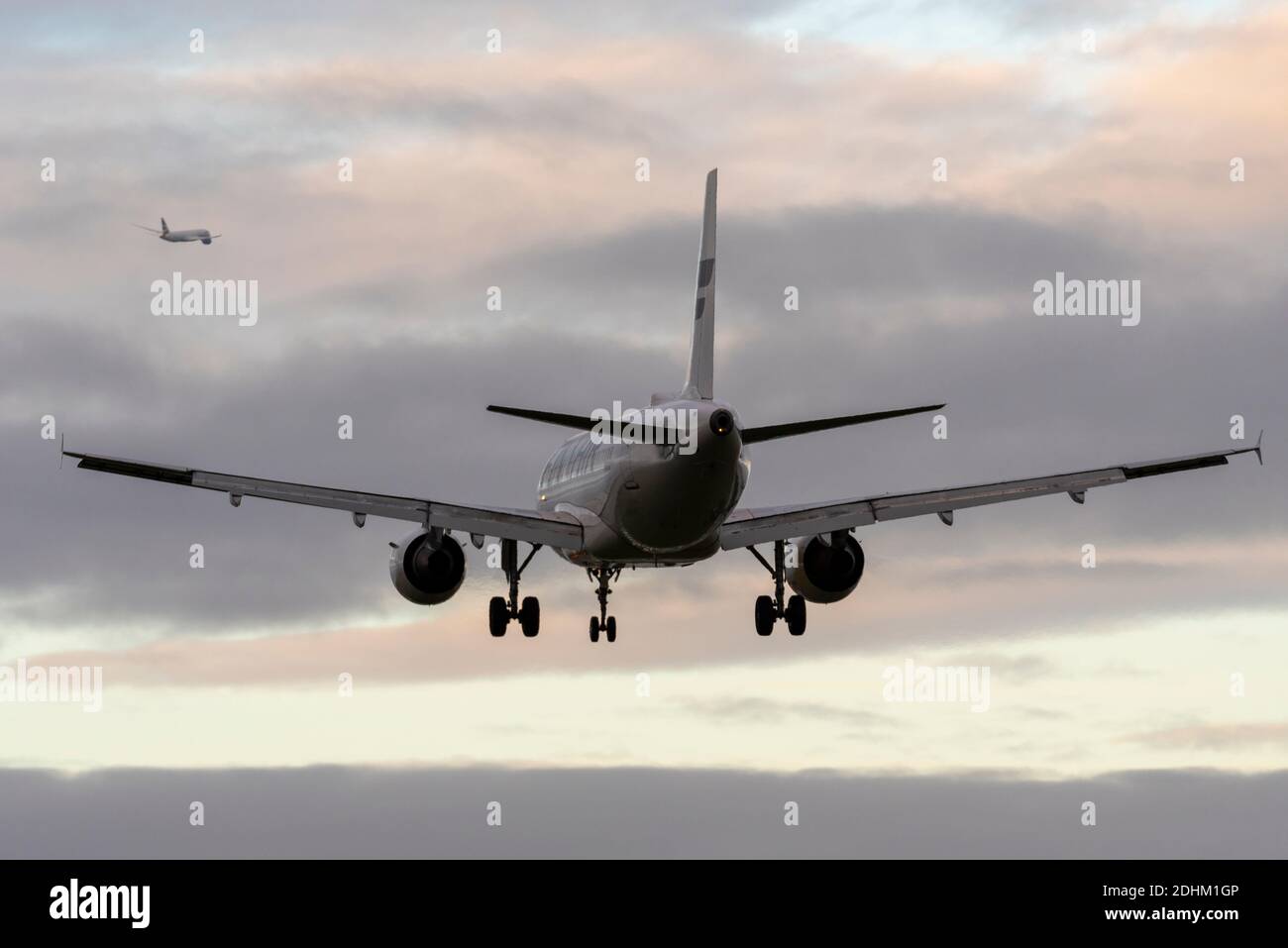 Early morning single runway operations, arrival and departure, jet ...