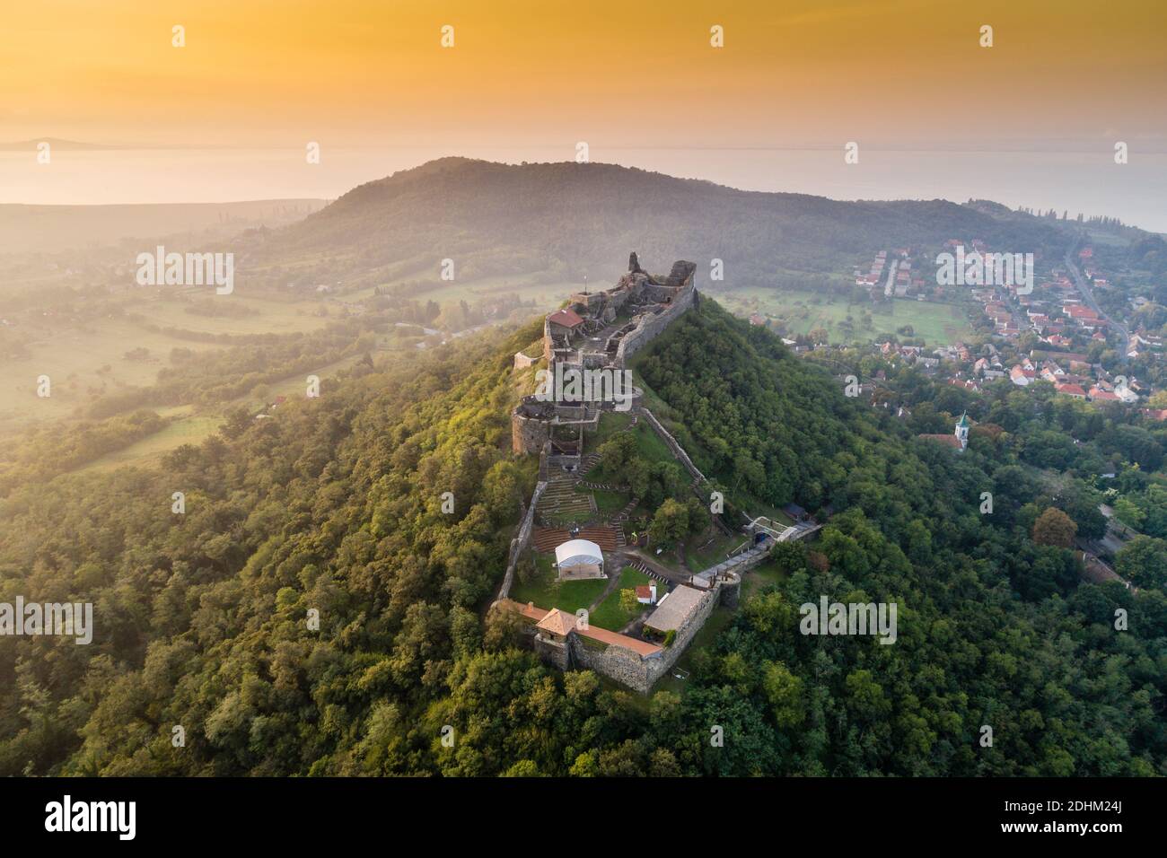 Szigligeti vár szigliget hi-res stock photography and images - Alamy