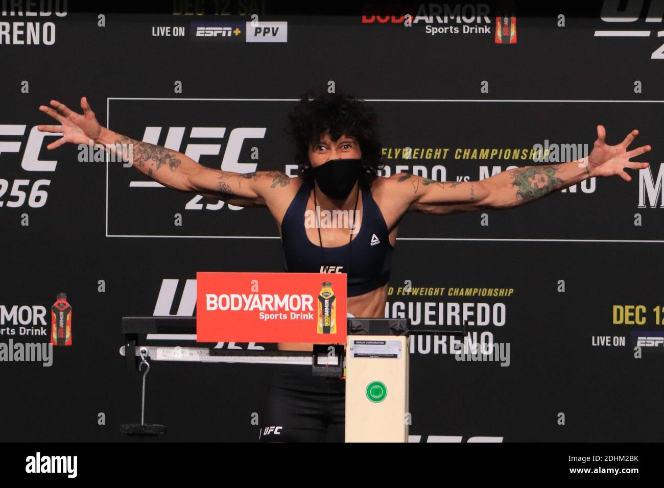 Virna jandiroba ufc hi-res stock photography and images - Alamy