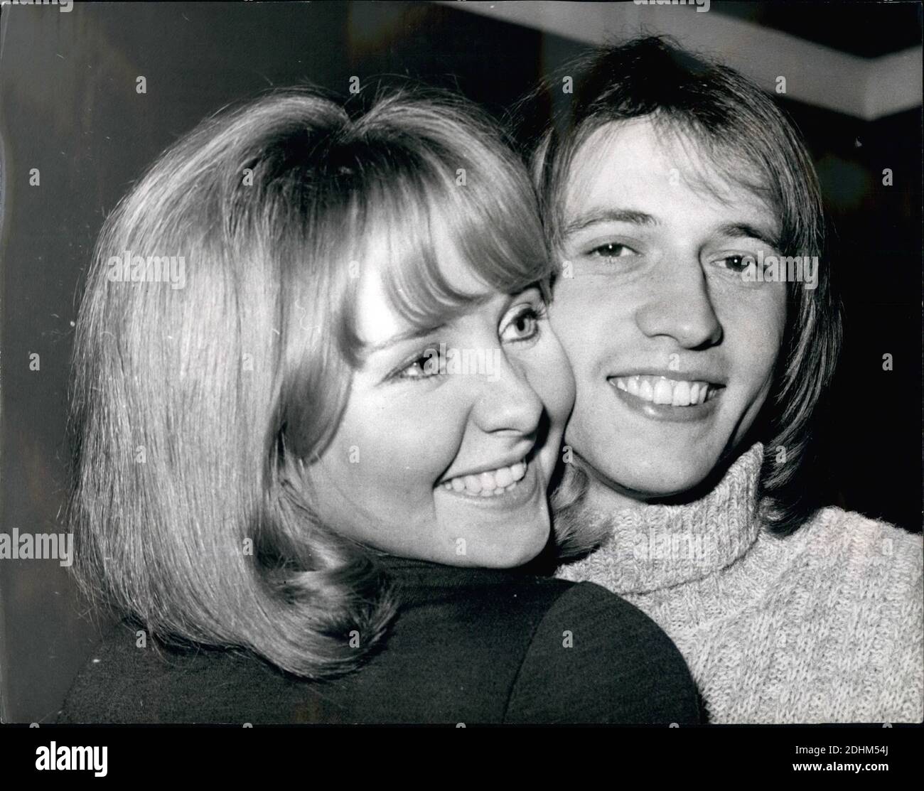 Maurice gibb lulu hi-res stock photography and images - Alamy