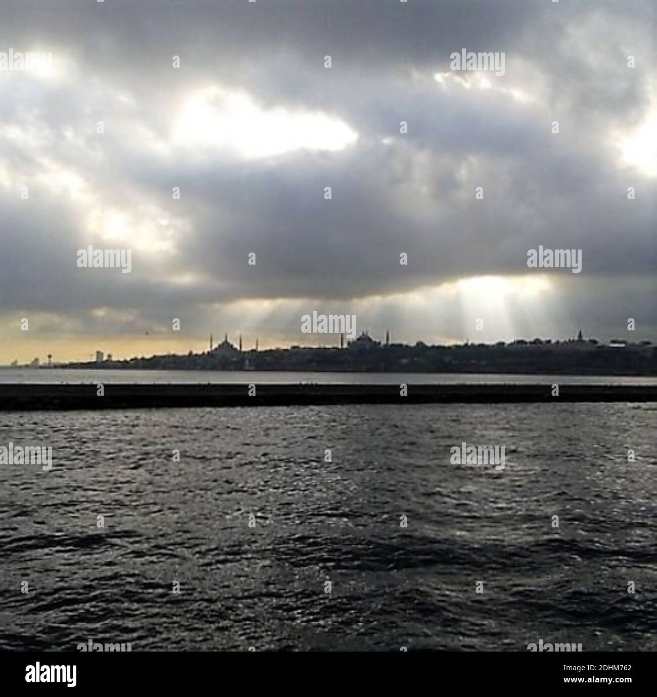 Partly cloudy weather hi-res stock photography and images - Alamy