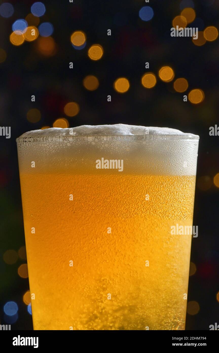 Shoot in studio hi-res stock photography and images - Alamy