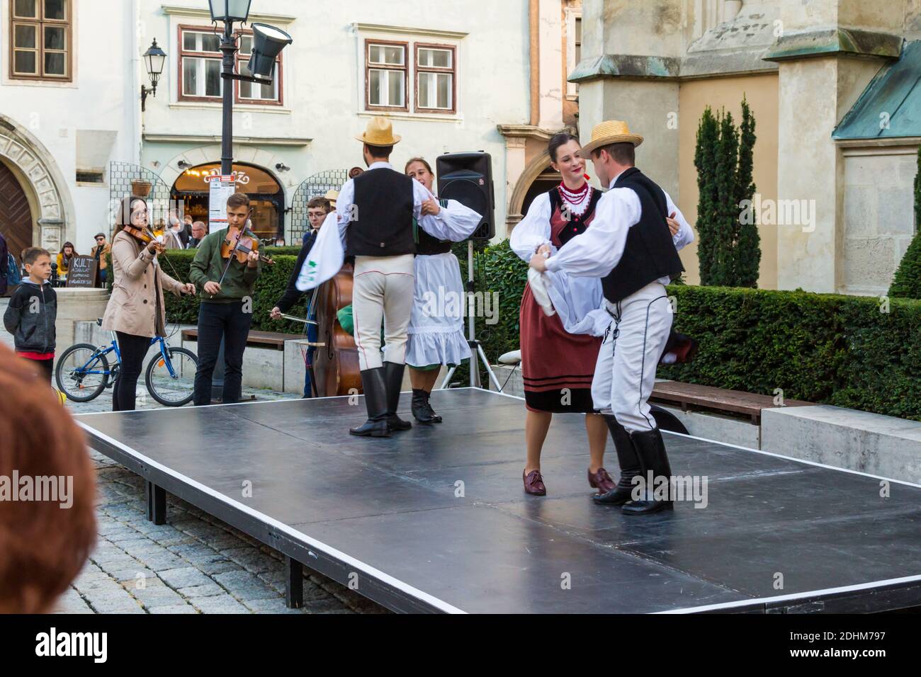 Young people dancing on stage in Transylvanian szekely (szekler ...