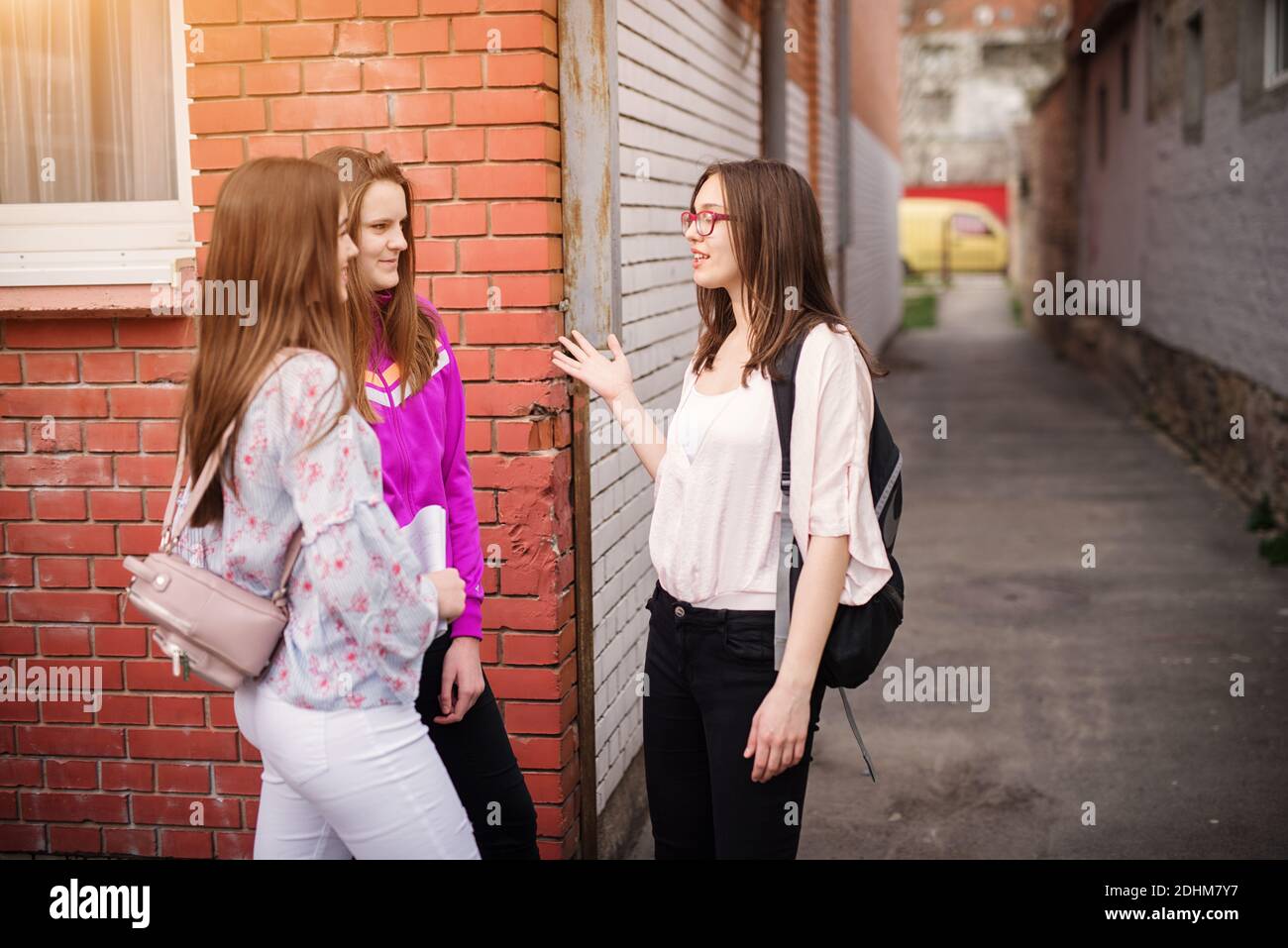 School girl public speaking hi-res stock photography and images - Alamy