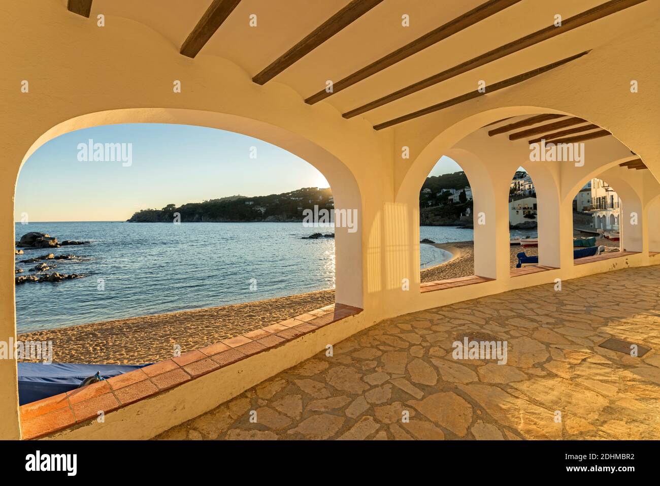 Covered portico architecture hi-res stock photography and images - Alamy