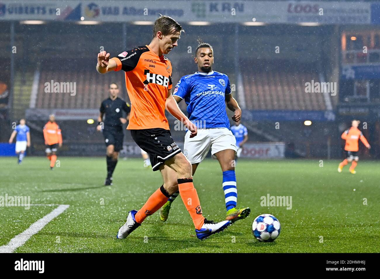 VOLENDAM, NETHERLANDS - DECEMBER 11: Marco Tol of FC Volendam and Ryan ...