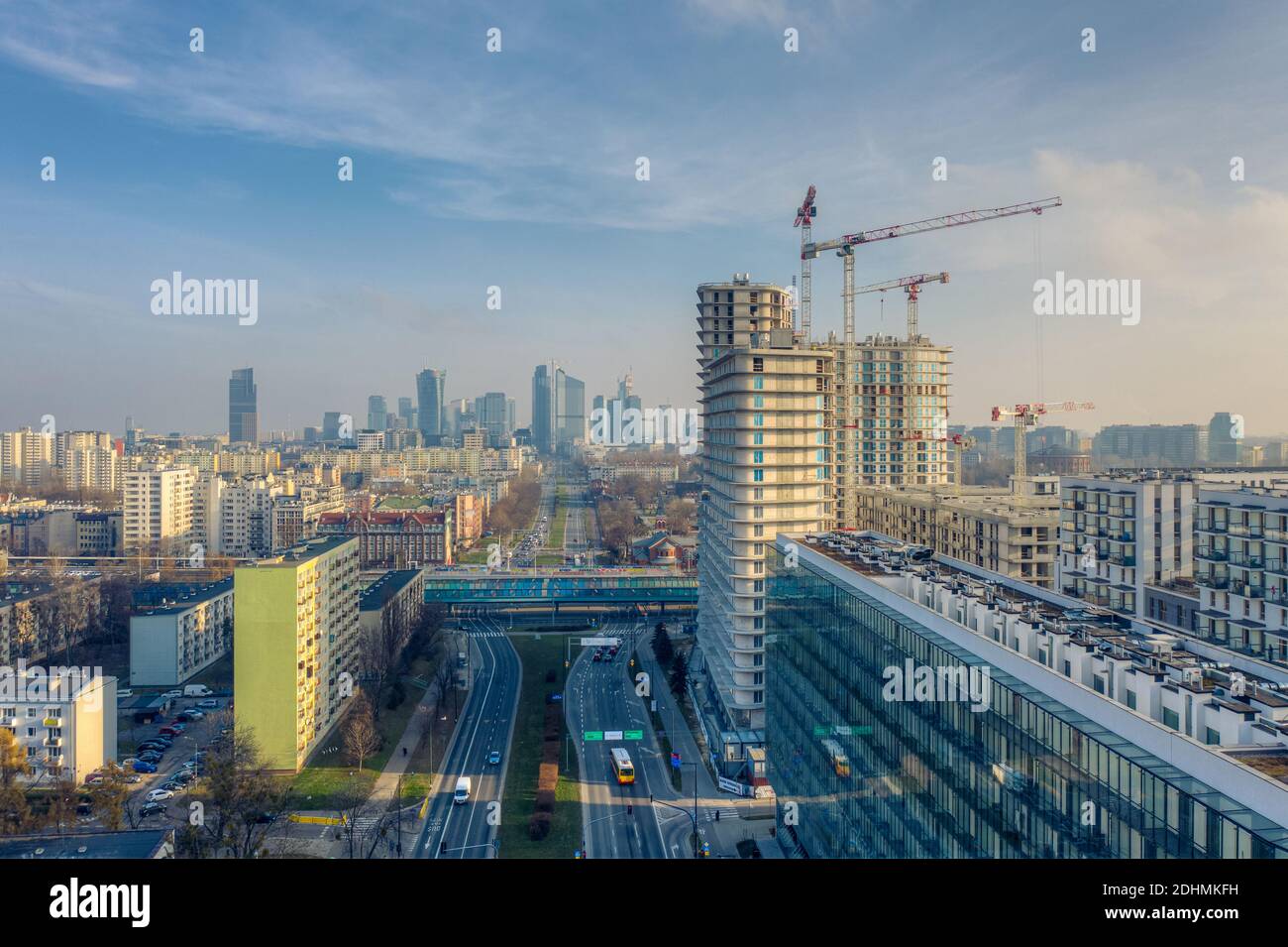 Aerial view city housing project hi-res stock photography and images ...