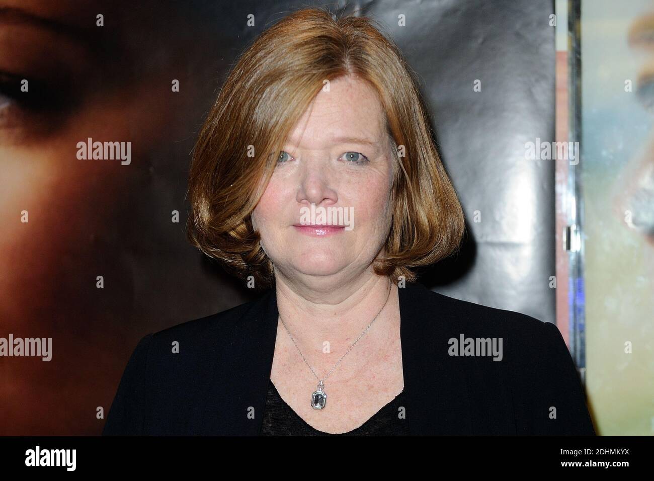 Anne Benoit assiste a la premiere du film 'Je Vous Souhaite d'Etre ...