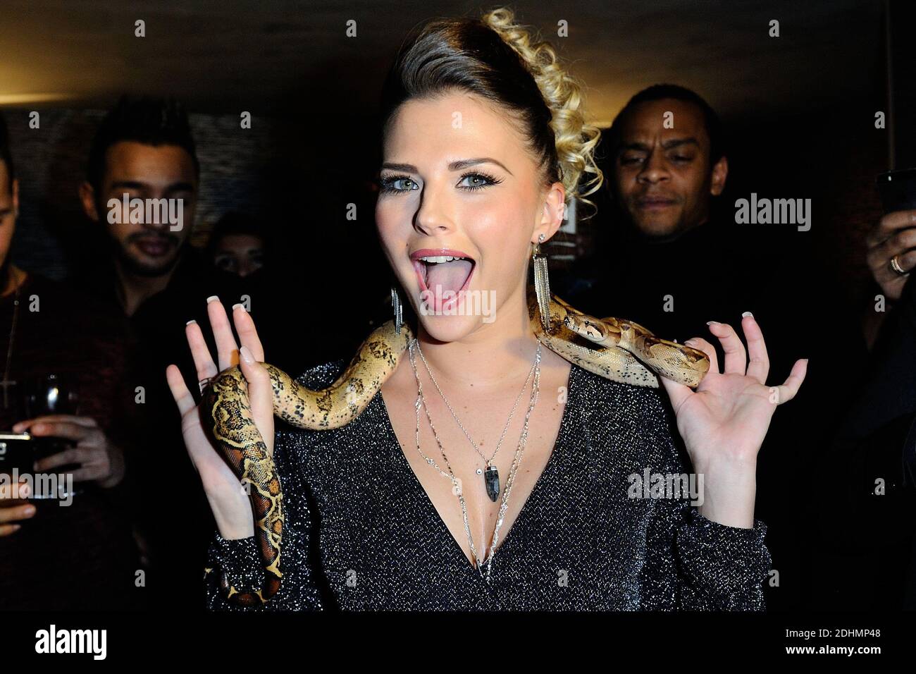 Kelly Vedovelli assiste a la soiree de lancement du site kellyvedovelli ...