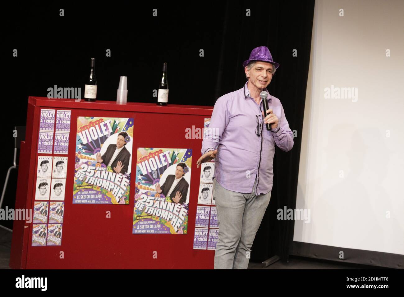 Rene-Marc Guedj assiste a la soiree Hommage a Laurent Violet au Theatre ...