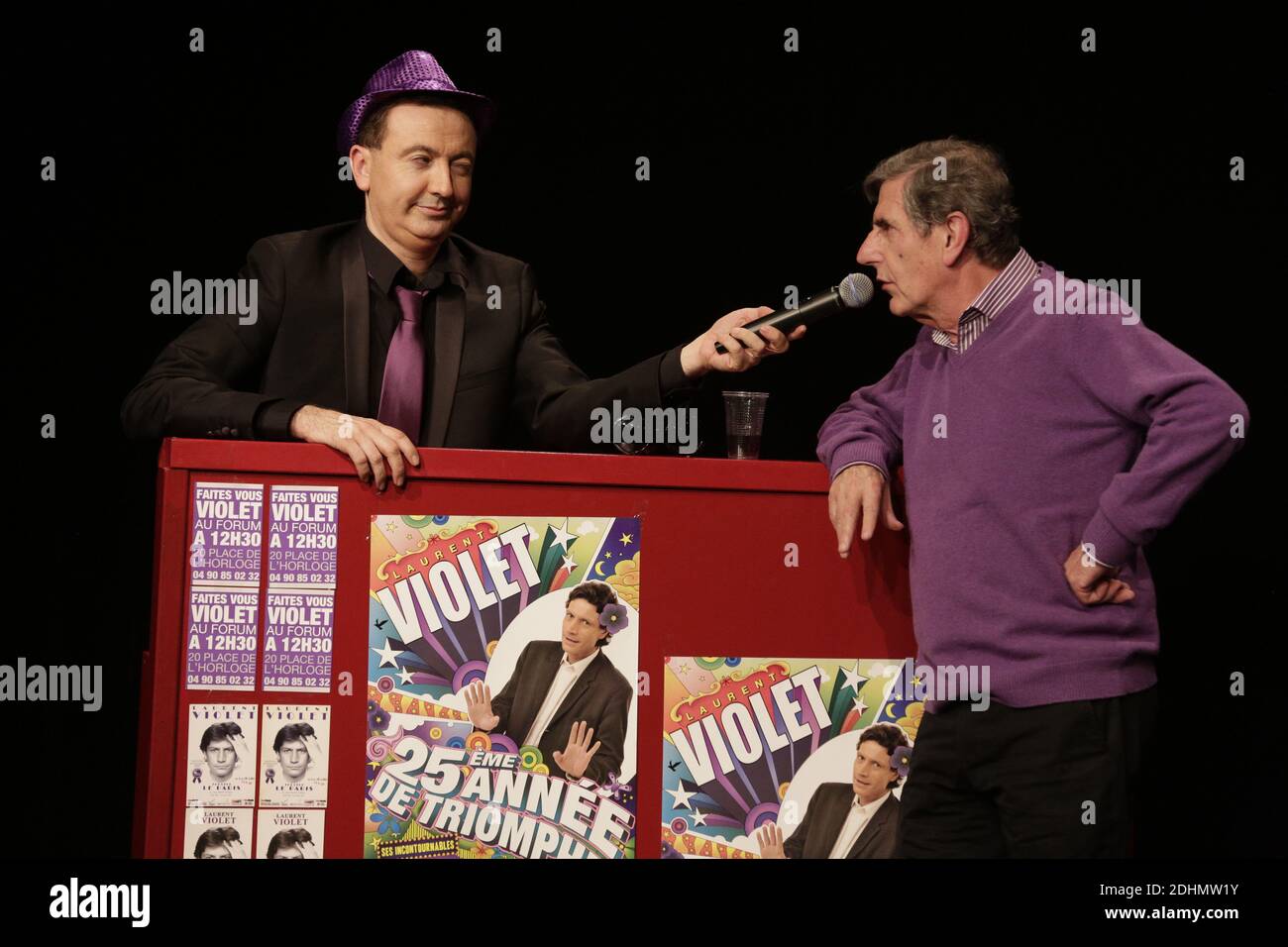 Gerald Dahan et Bernard Menez assistent a la soiree Hommage a Laurent ...