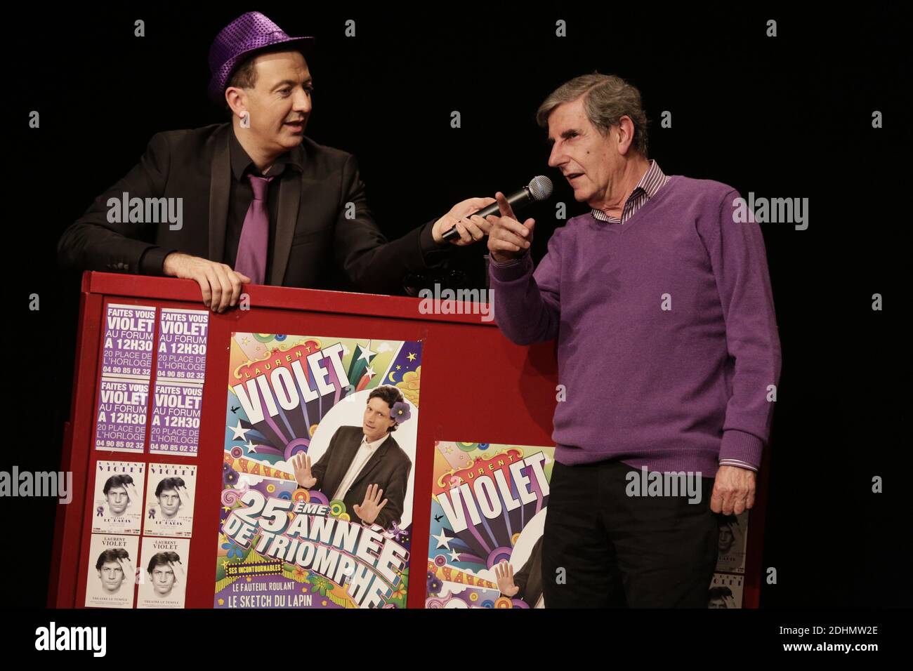 Gerald Dahan et Bernard Menez assistent a la soiree Hommage a Laurent ...