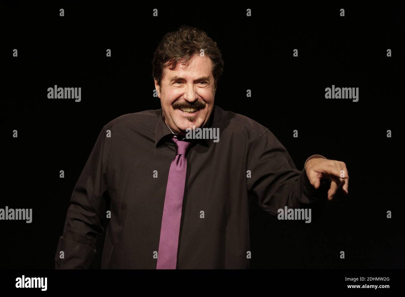 Serge Llado assiste a la soiree Hommage a Laurent Violet au Theatre Les ...