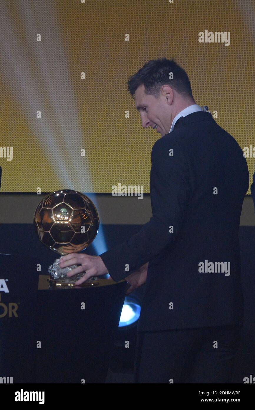 Lionel messi 2015 ballon hi-res stock photography and images - Alamy