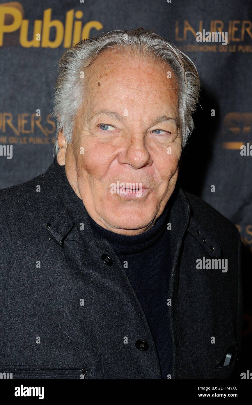 Massimo Gargia assiste a la ceremonie des Lauriers TV Awards au theatre ...