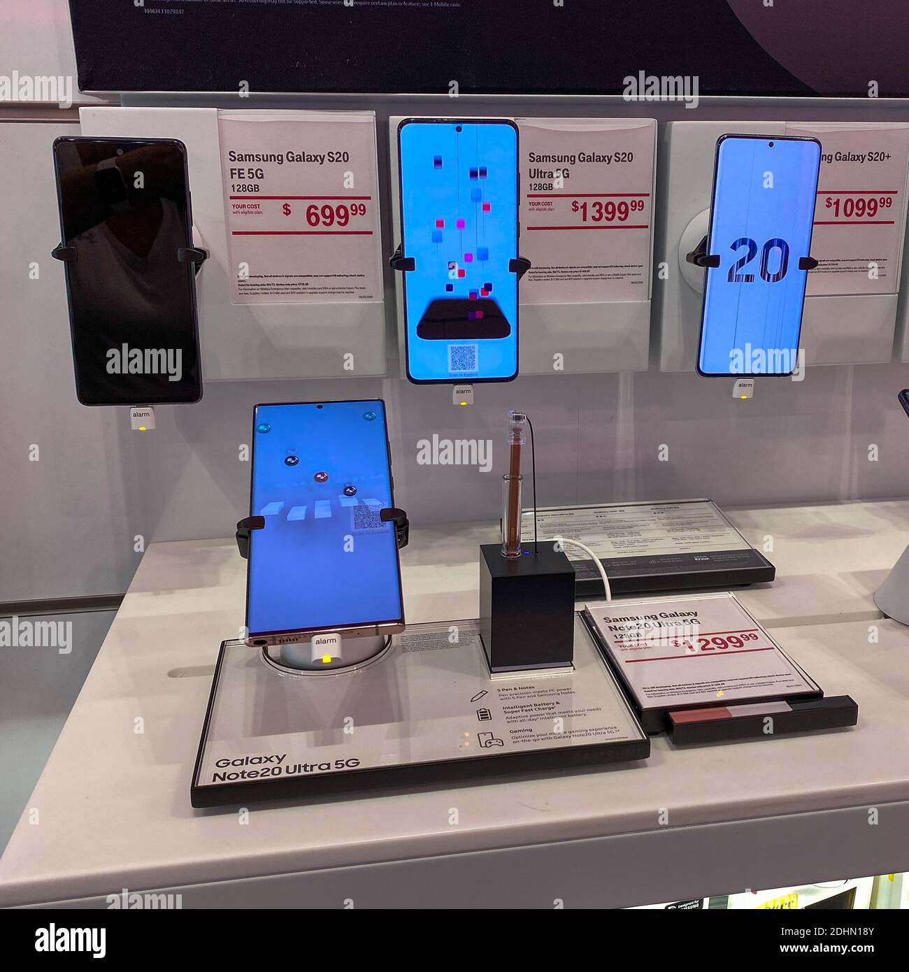 Samsung phone vector hi-res stock photography and images - Alamy
