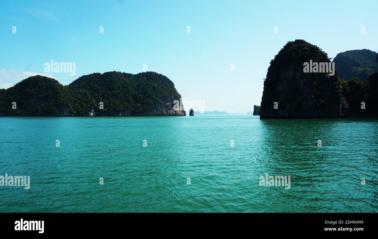 Greenery with turquoise ocean hi-res stock photography and images - Alamy