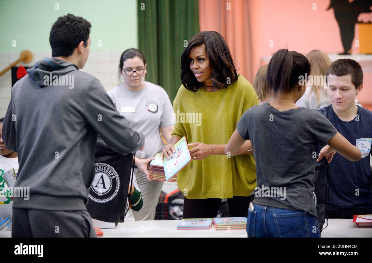 First Lady Michelle Obama participates in a community service project ...