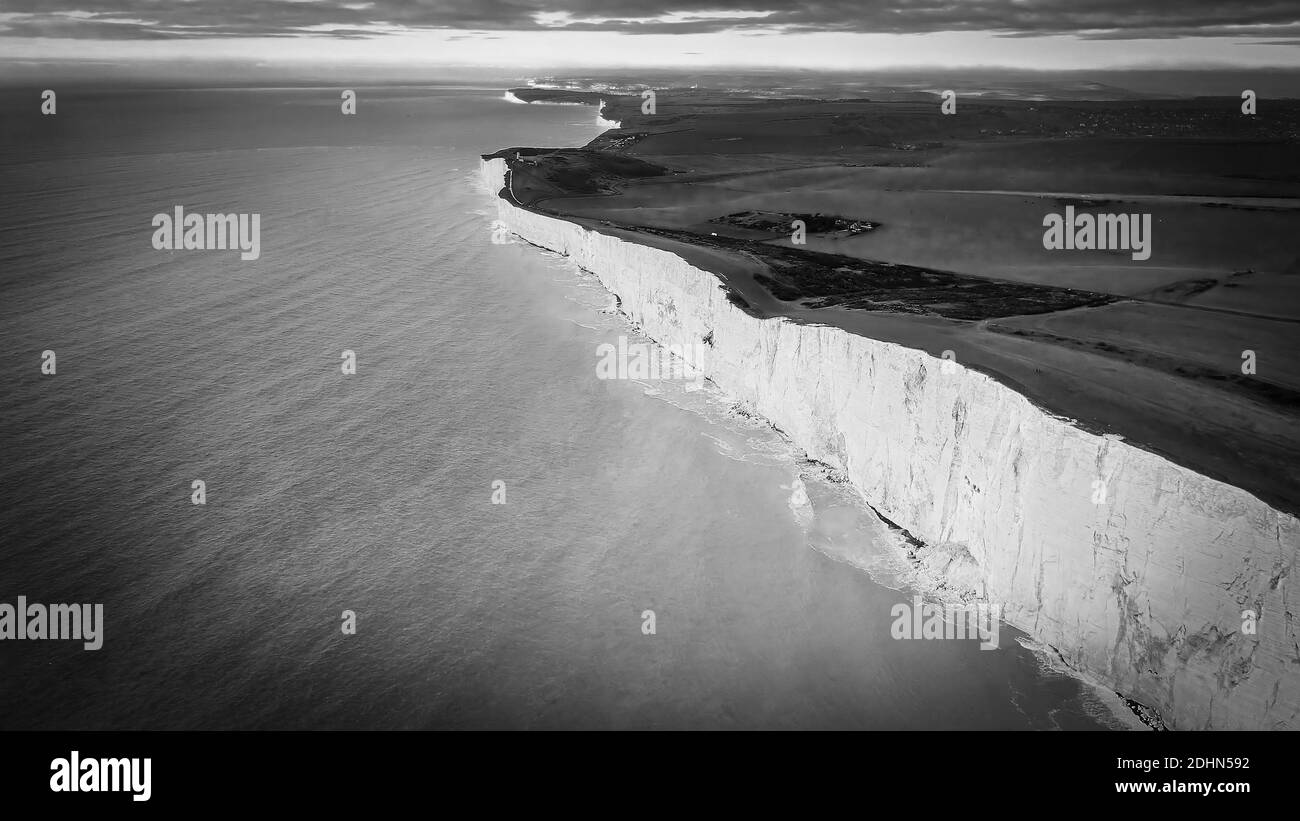Flying over the white cliffs of dover great britain hi-res stock ...