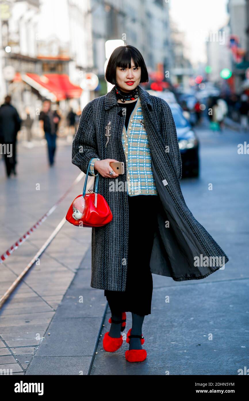 Street style, Kama Yang arriving at Y Project Fall-Winter 2016-2017 ...