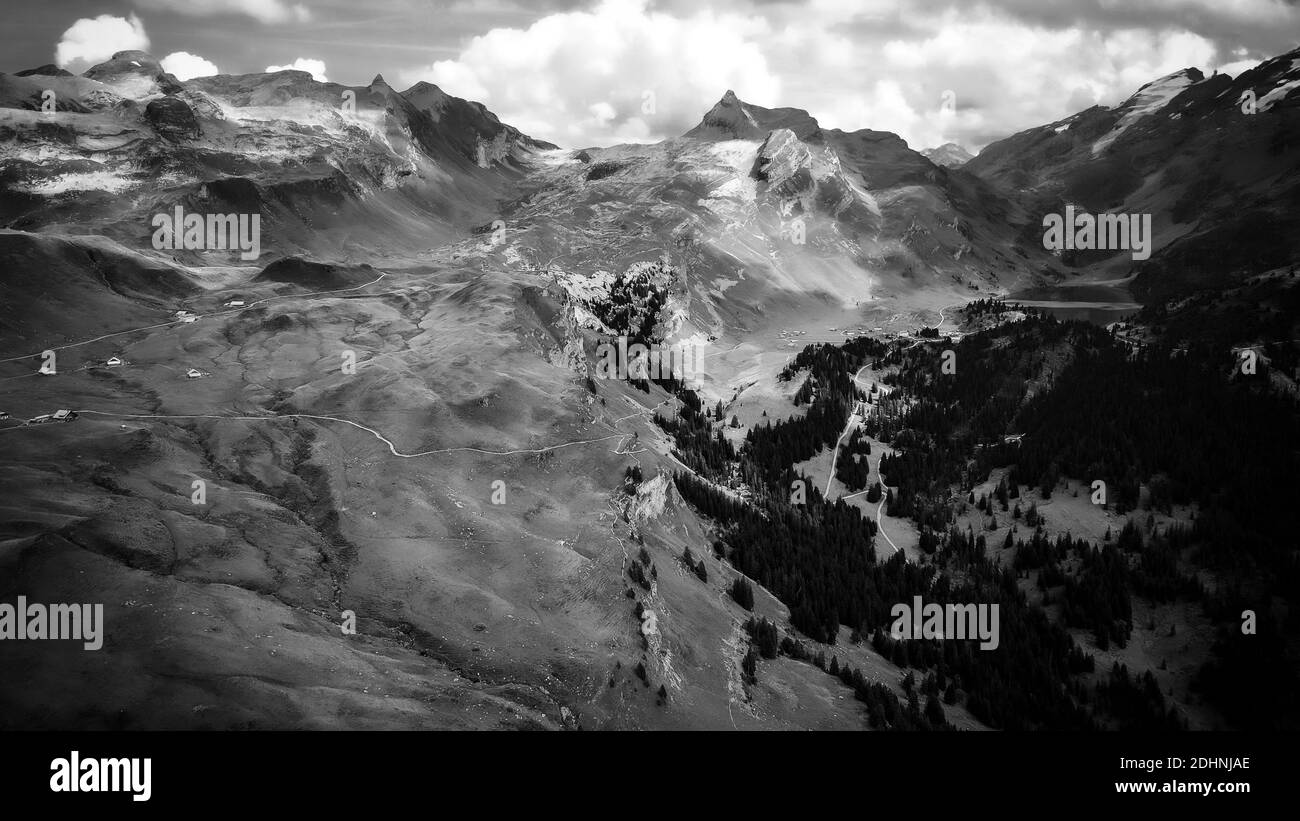 Landscape like a fairy tale - the Swiss Alps with its amazing na in ...