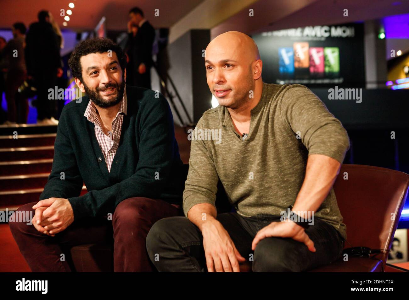 Les acteurs Eric Judor and Ramzy Bedia assistent a la premiere du film ...