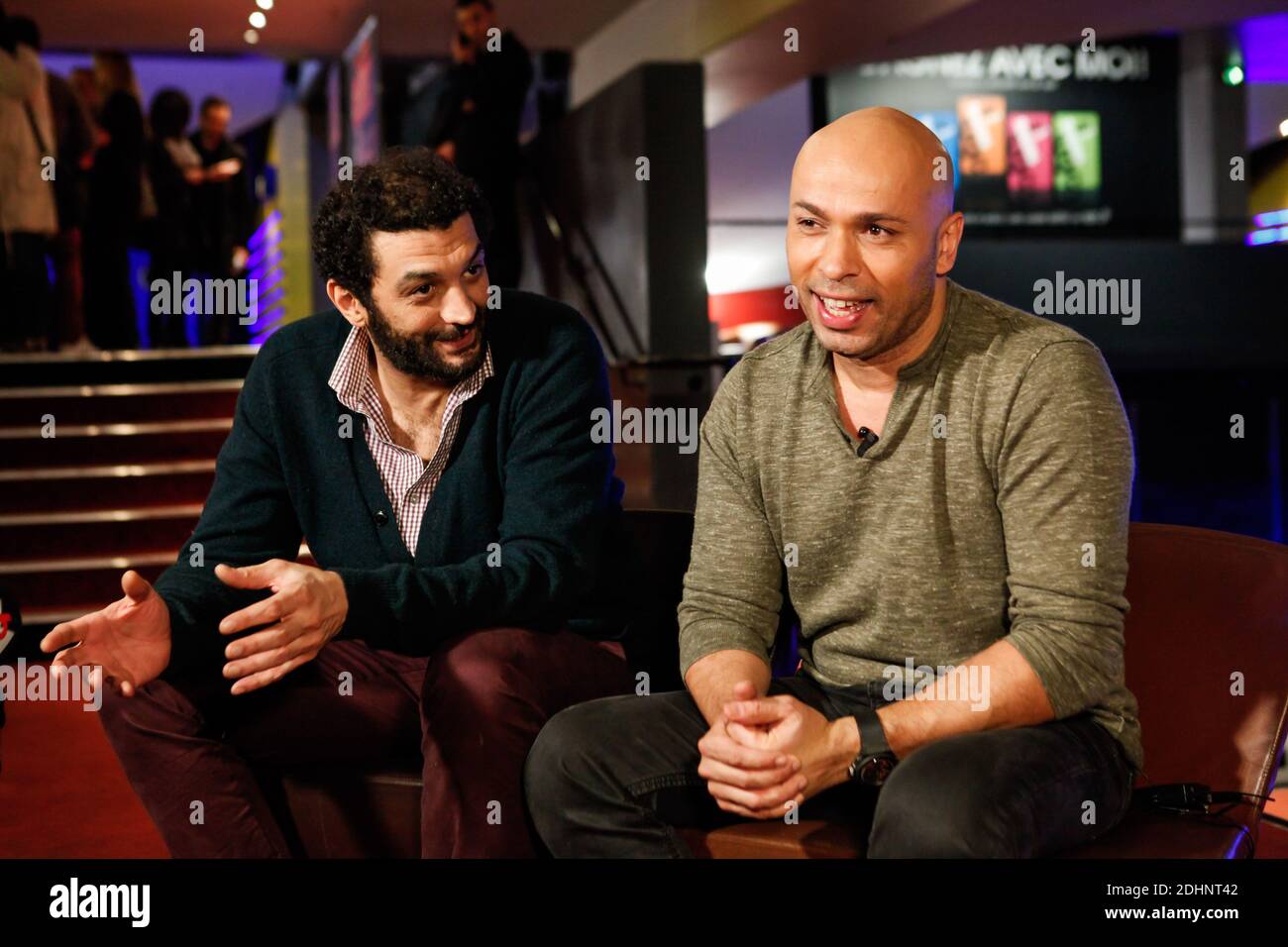 Les acteurs Eric Judor and Ramzy Bedia assistent a la premiere du film ...