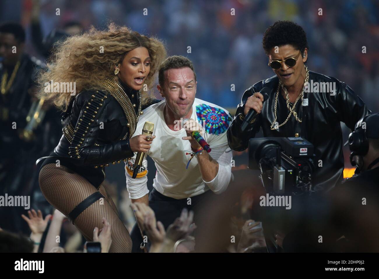 Beyonce super bowl 2016 hi-res stock photography and images - Alamy