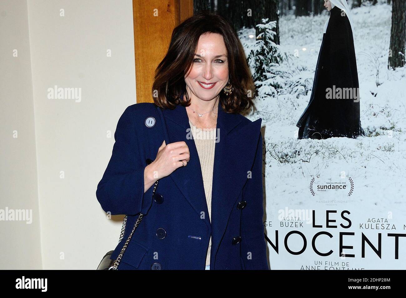 Elsa Zylberstein assiste a la premere du film 'Les Innocentes' au ...