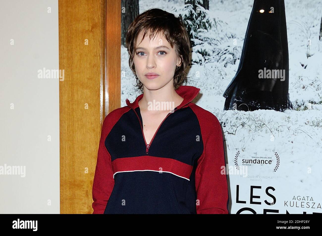 Lou de Laage assiste a la premere du film 'Les Innocentes' au cinema l ...