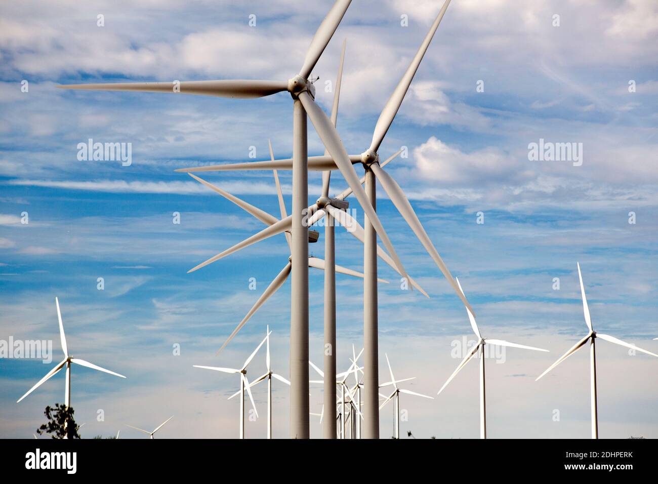 Wind Turbines in the Mojave Desert Stock Photo - Alamy