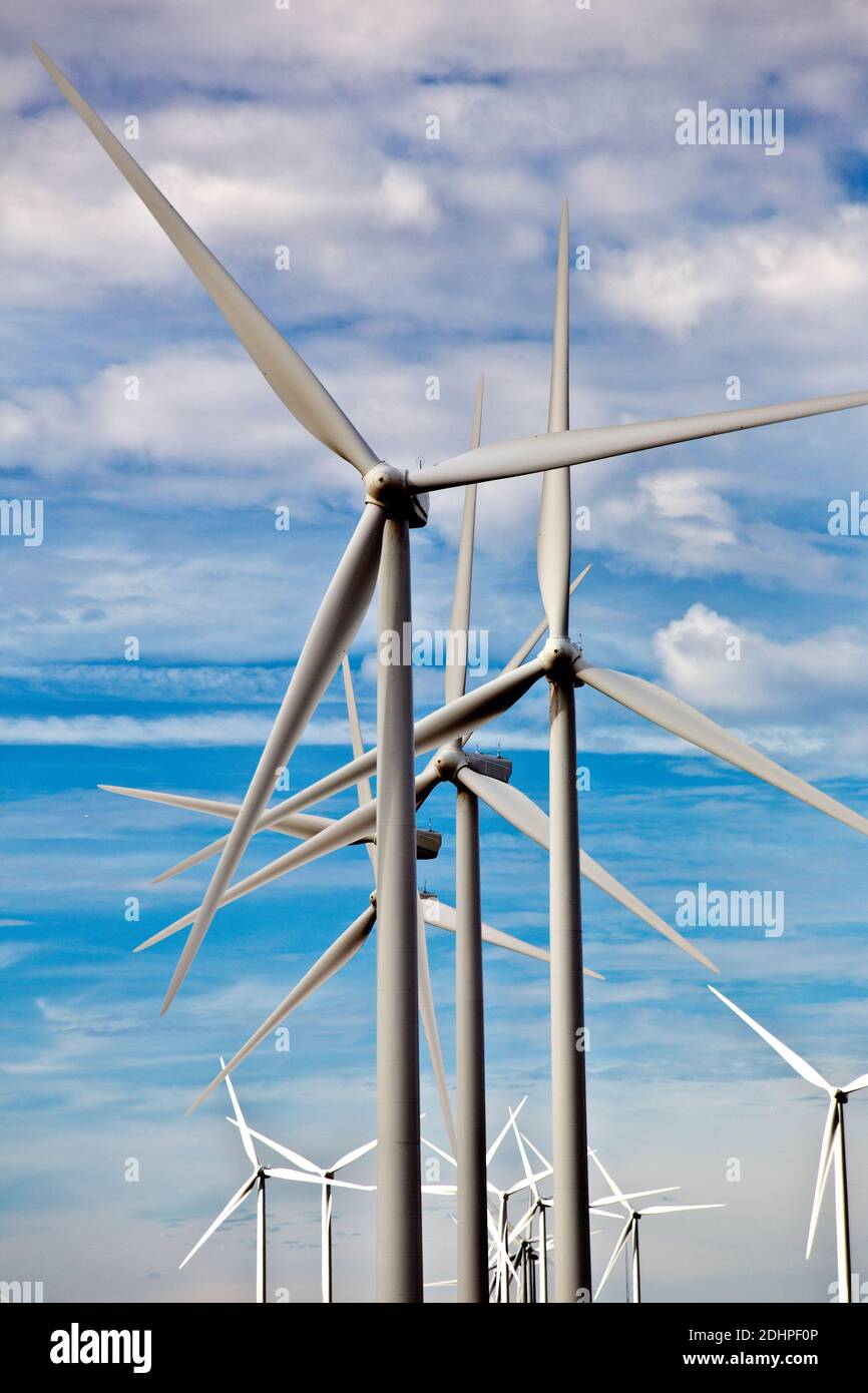 Wind Turbines in the Mojave Desert Stock Photo - Alamy
