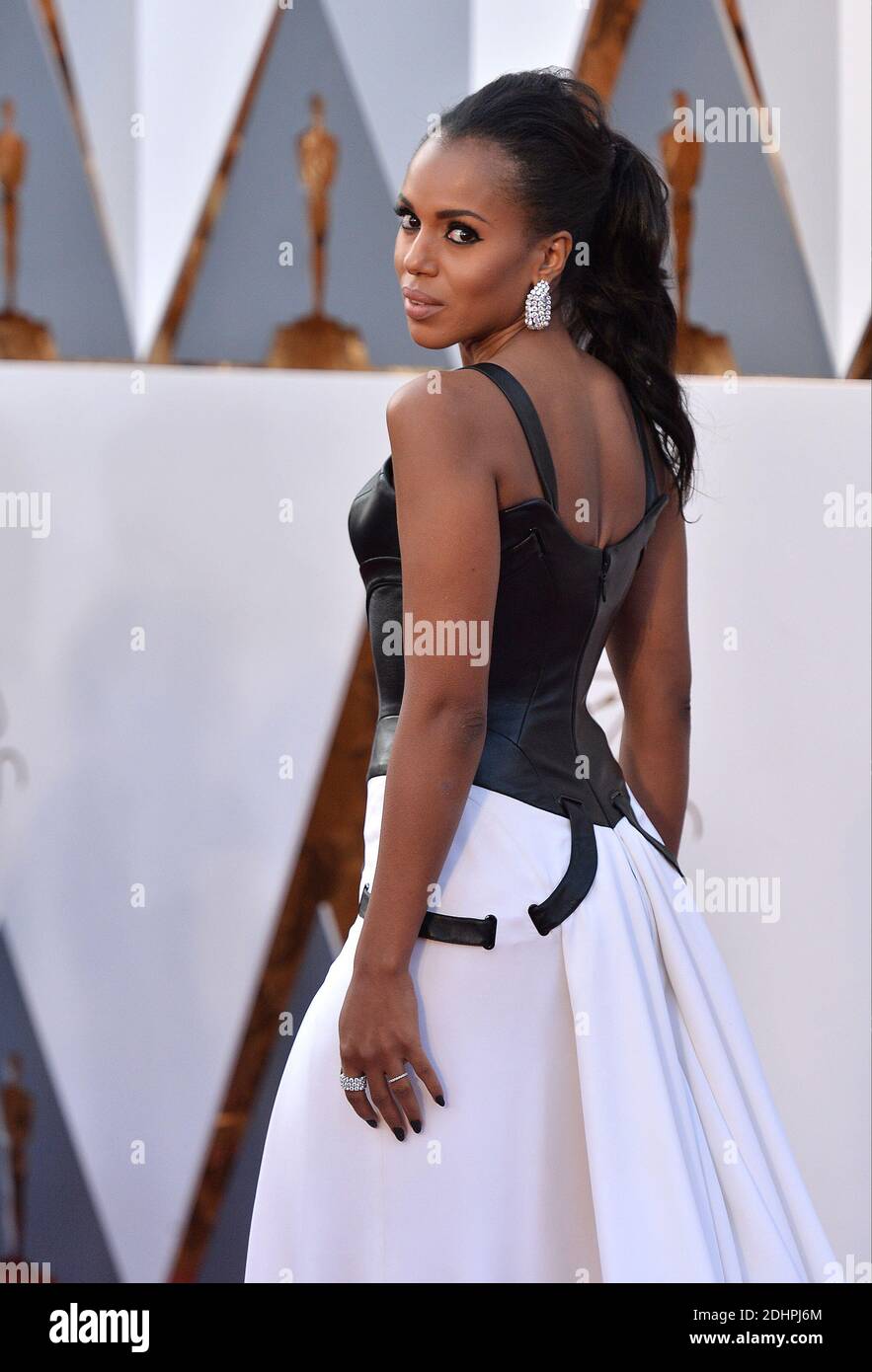 Kerry Washington attends the 88th Academy Awards in Los Angeles, CA ...