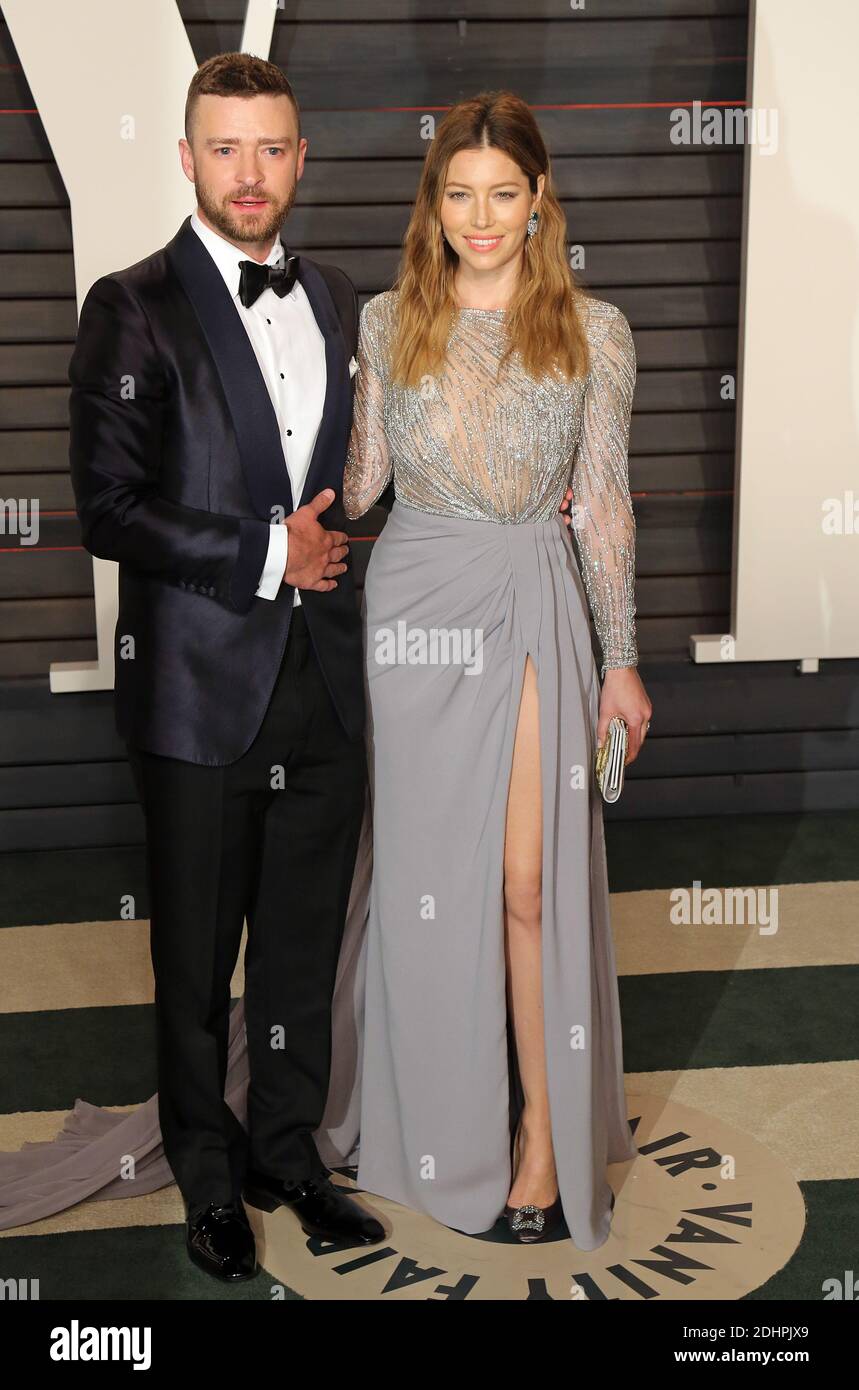 Justin Timberlake and Jennifer Biel attend the 2016 Vanity Fair Oscar ...