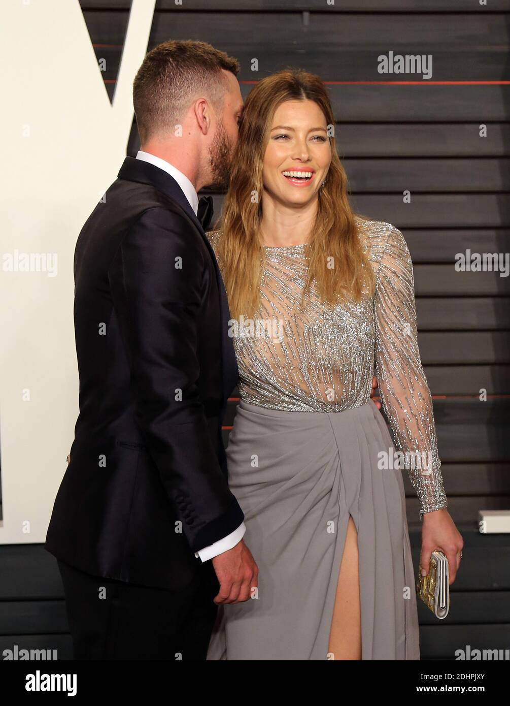 Justin Timberlake and Jennifer Biel attend the 2016 Vanity Fair Oscar ...
